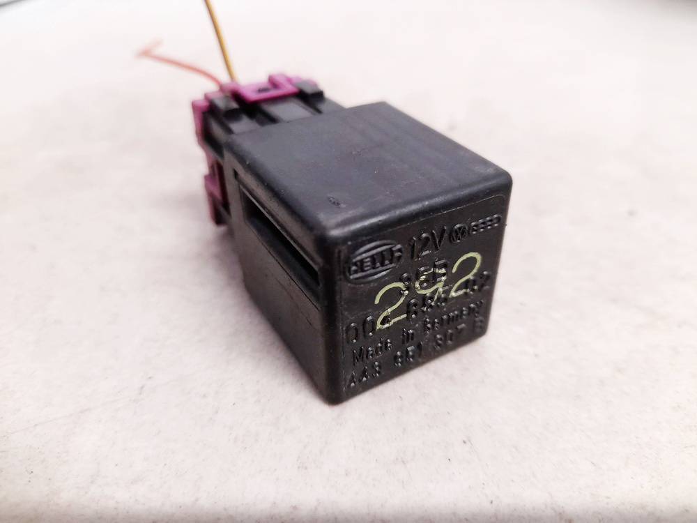 443951307a 3sb004885-02, 3sb00488502 Relay module Audi 100 1993 ...