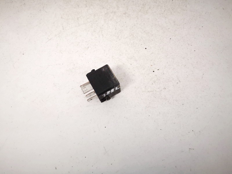 4h0951253a v23134-b55-x498 Relay module Skoda Octavia 2002 1.9L ...