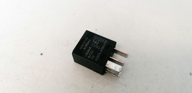 8888301316 30765042 Relay module Volvo V40 2016 2.0L - EIS01091094 ...
