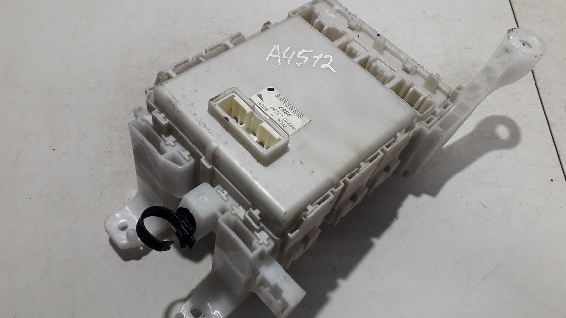 8273012190 82730-12190 Fuse box Toyota Auris 2007 1.6L - EIS00681145 ...
