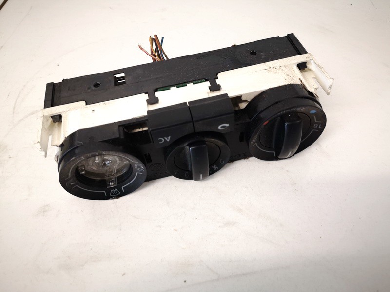 6q0820045h used Climate Control Panel (heater control switches ...