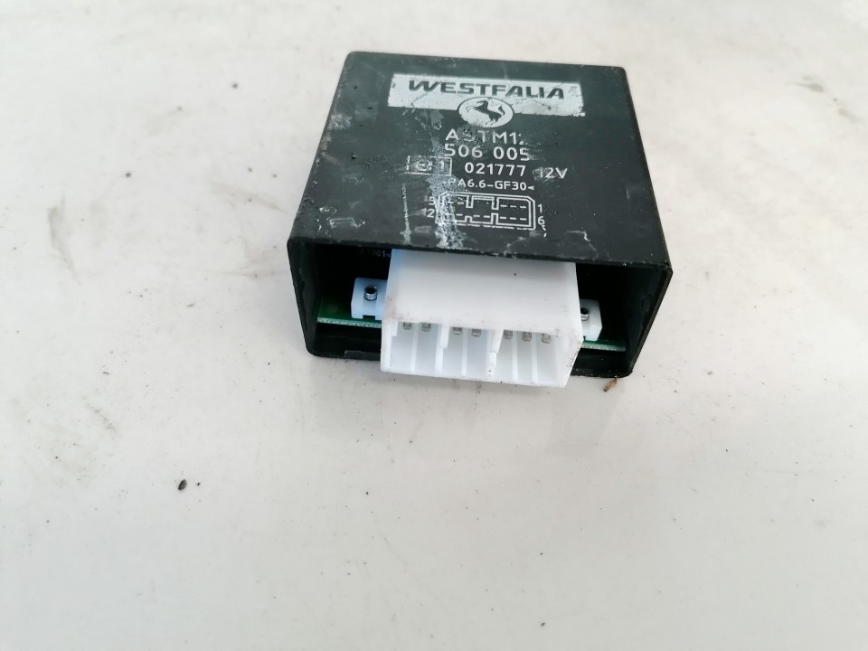 e1021777 used Tow bars relay (Trailer Module) Volkswagen Passat 1998 1 ...