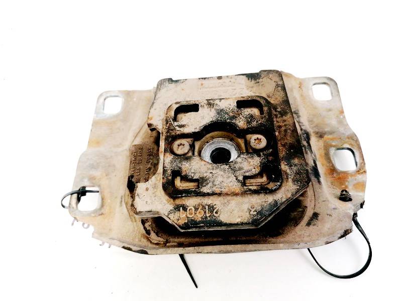 322A68A USED Engine Mounting and Transmission Mount (Engine support ...