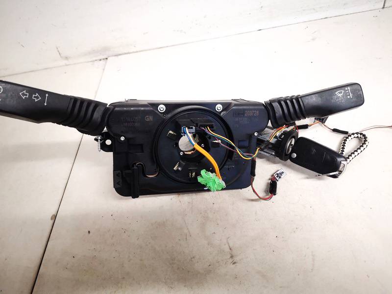 13184057 Opel Astra 2004 Turn Indicator and wiper stalk switch | EuroImpex