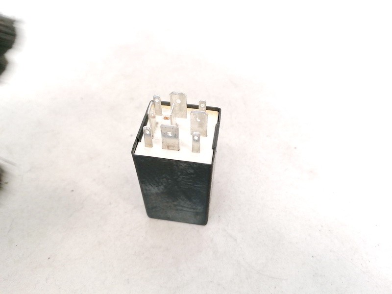 3A0927181 61233005 Relay module Audi A4 1996 1.9L - EIS01191262 | Used ...