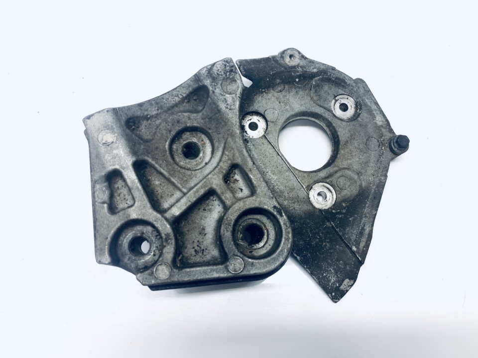 8200139366 Renault Megane 1999 Engine Mount Bracket and Gearbox Mount ...