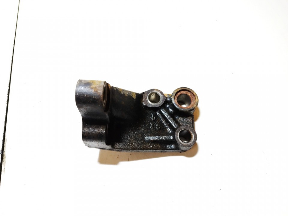 used used Engine Mount Bracket and Gearbox Mount Bracket Mazda CX-7 ...