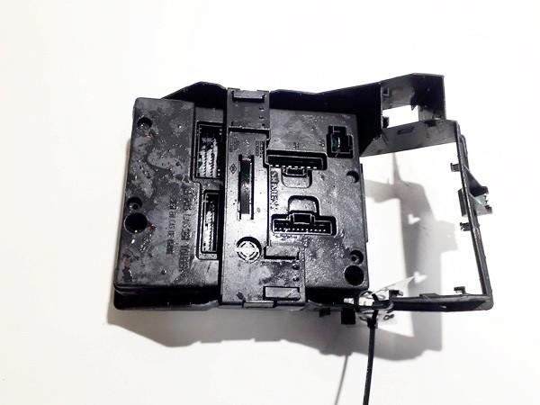 7703397911 1096046 Fuse box Renault Scenic 2000 1.9L - EIS00901443 ...