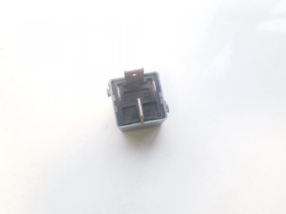 a0025422619 v23134-j52-x361 Relay module Mercedes-Benz ML-CLASS 2000 2 ...