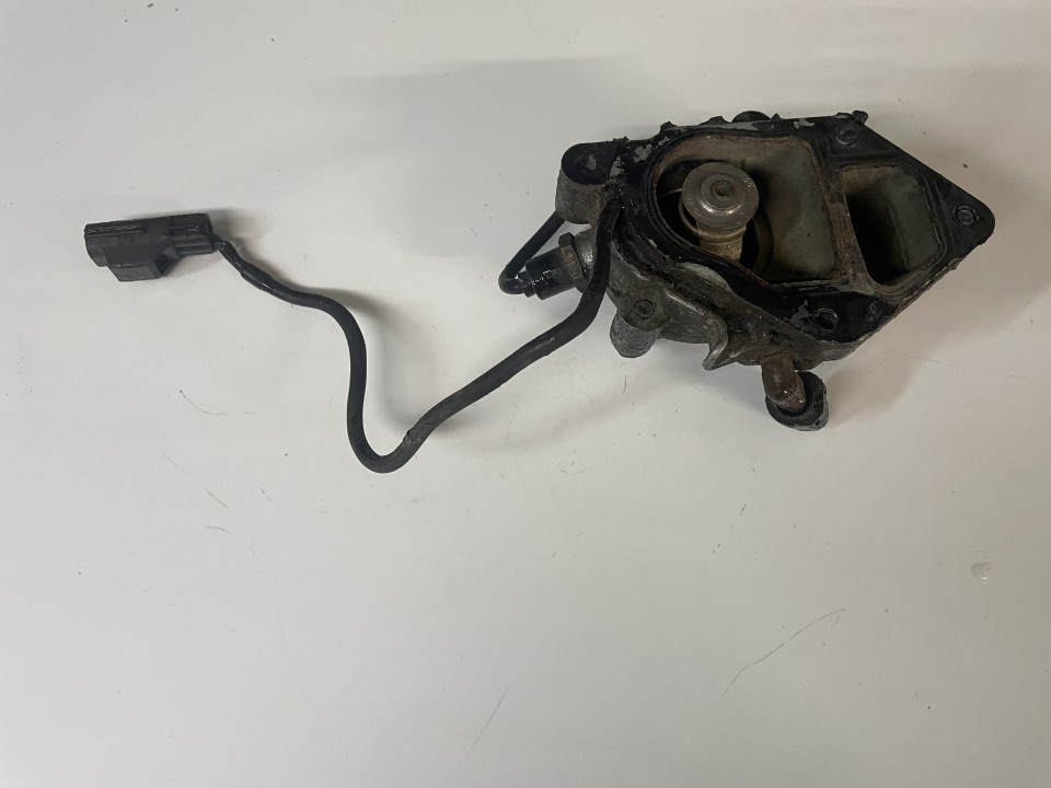 8636779 used Thermostat Housing (Flange) Volvo XC 90 2004 2.9L 50EUR ...