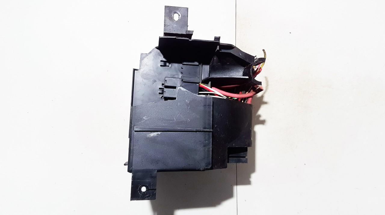 7700810929 8200051112 Fuse box Renault Laguna 1999 - EIS00871498 | Used ...