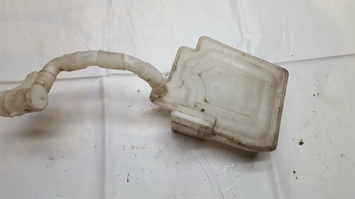 1k0955453q 1k0955453r, 1k0955453s Windshield Washer Reservoir tank ...