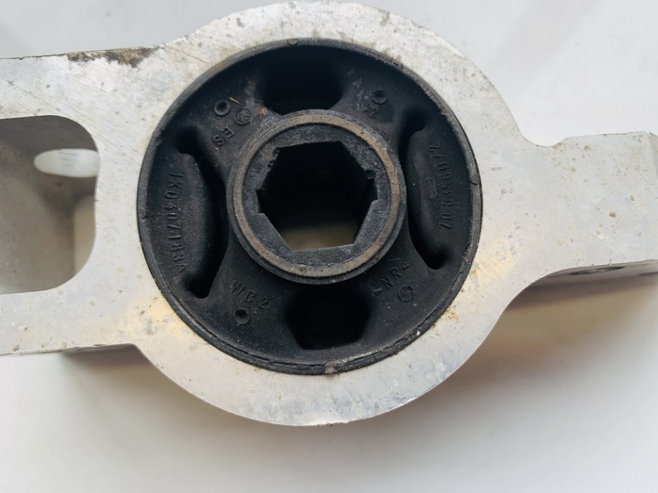 1k0199231 used Engine Mounting and Transmission Mount (Engine support ...