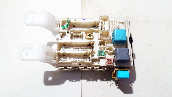 8273047290 2074-6k11 Fuse box Toyota Prius 2007 1.5L - EIS00781527 ...