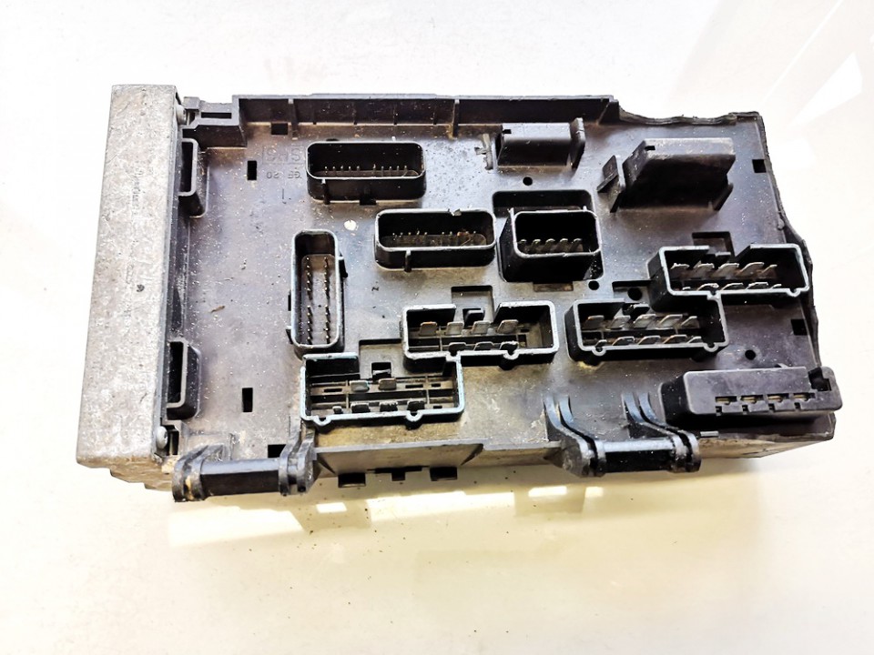 04869000AJ a0702ceq Fuse box Dodge Grand Caravan 2001 3.3L ...