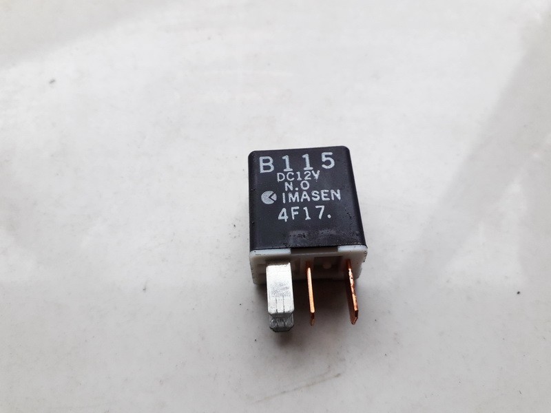 B115 4F17 Relay module Mazda 6 2004 2.0L - EIS00851599 | Used Auto ...