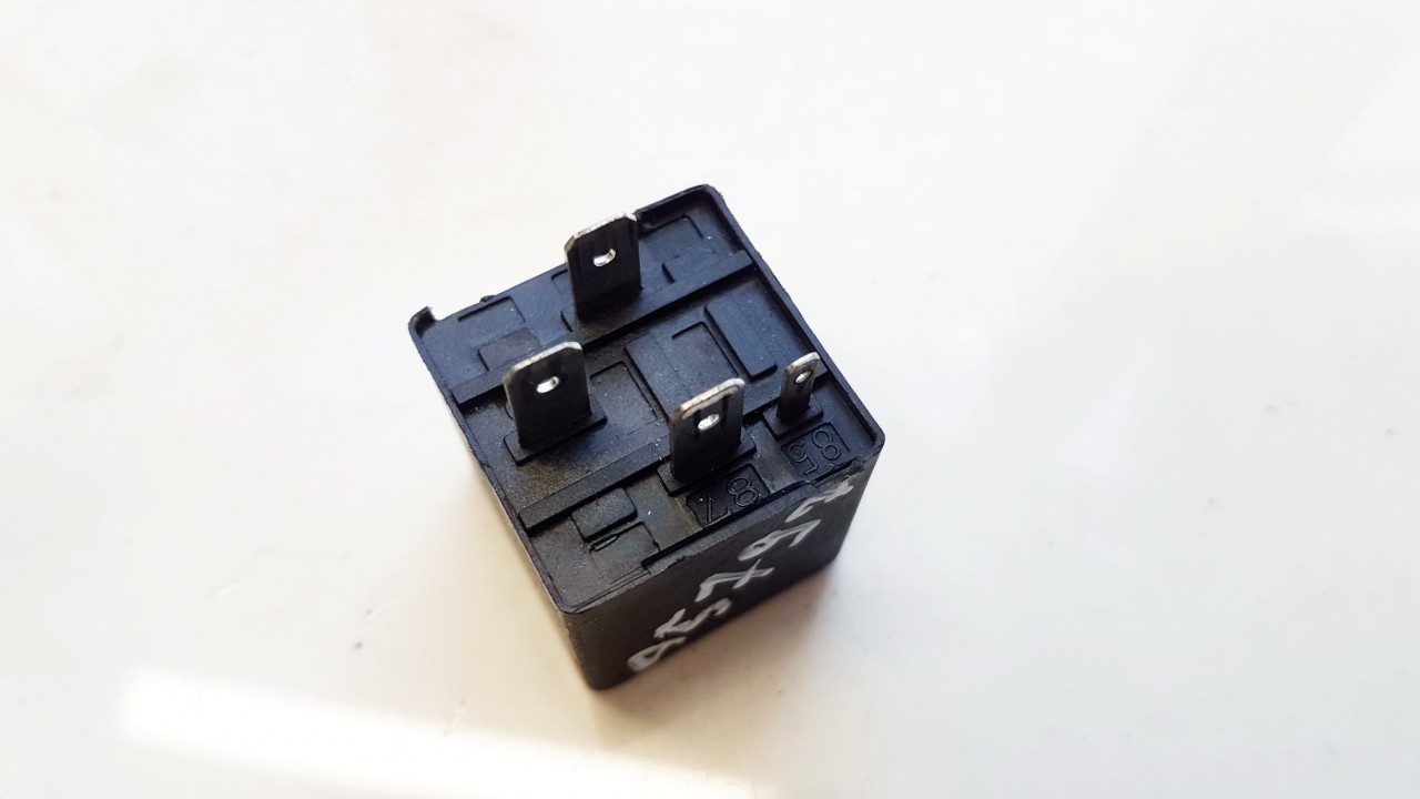 357906381A USED Relay module Seat Toledo 2000 1.9L - EIS00961647 | Used ...