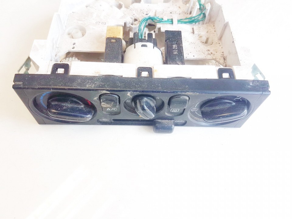 used used Climate Control Panel (heater control switches) Mazda 626 ...
