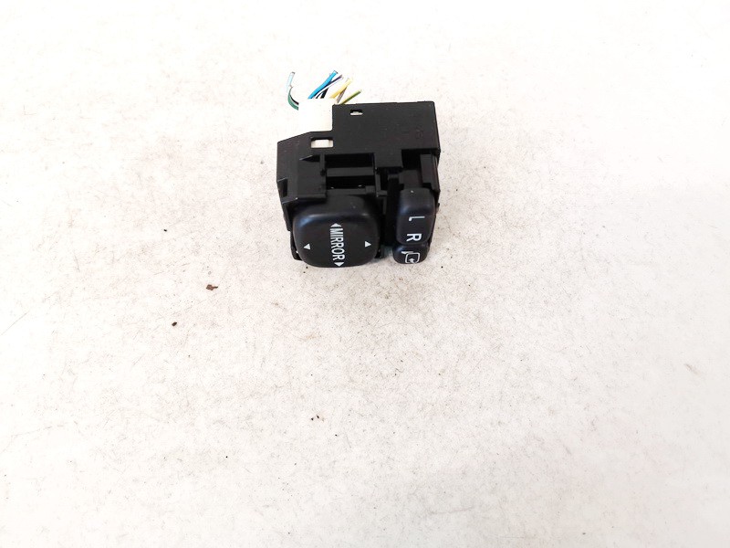183575 used Wing mirror control switch (Exterior Mirror Switch) Toyota ...