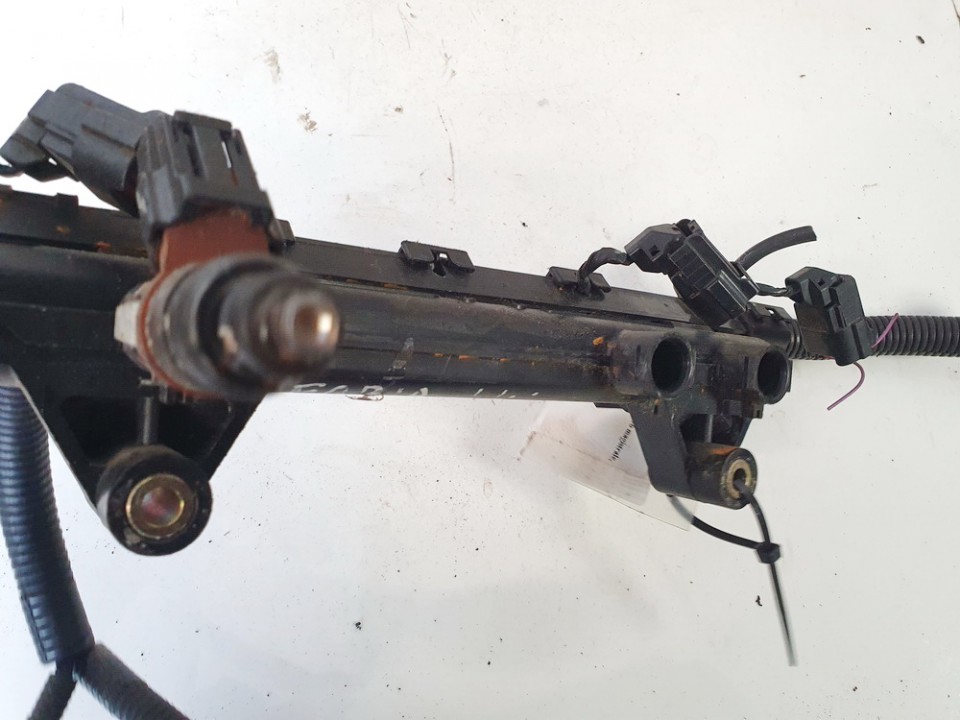 047906031c Fuel injector rail (injectors)(Fuel distributor) Skoda Fabia ...
