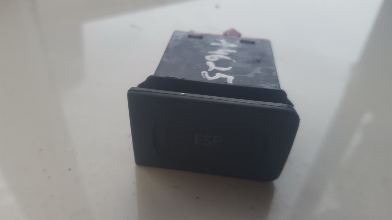 1J0927134A USED ESP Switch Button Volkswagen Golf 1999 1.9L ...