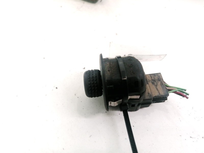 93BG17B676BB USED Wing mirror control switch (Exterior Mirror Switch ...