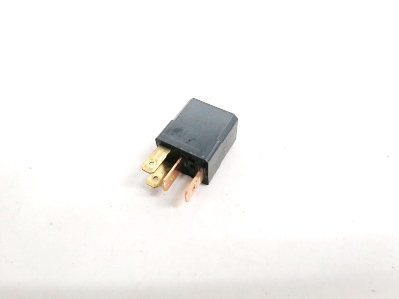 ACM33221 USED Relay module Mazda 5 2006 2.0L - EIS01281861 | Used Auto ...
