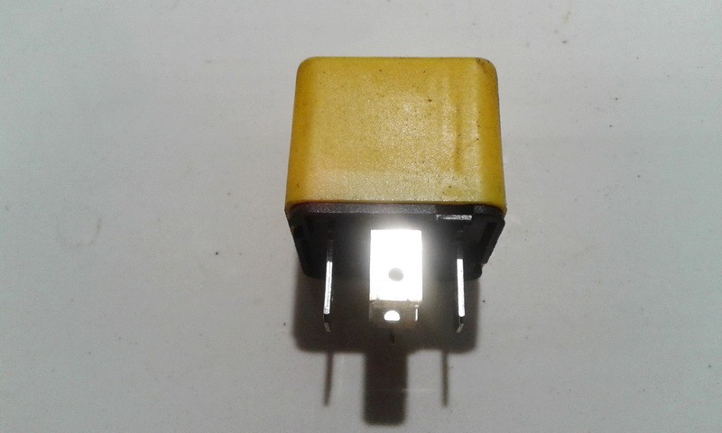 A727520 82461739 Relay module Alfa-Romeo 156 2004 - EIS00821894 | Used ...