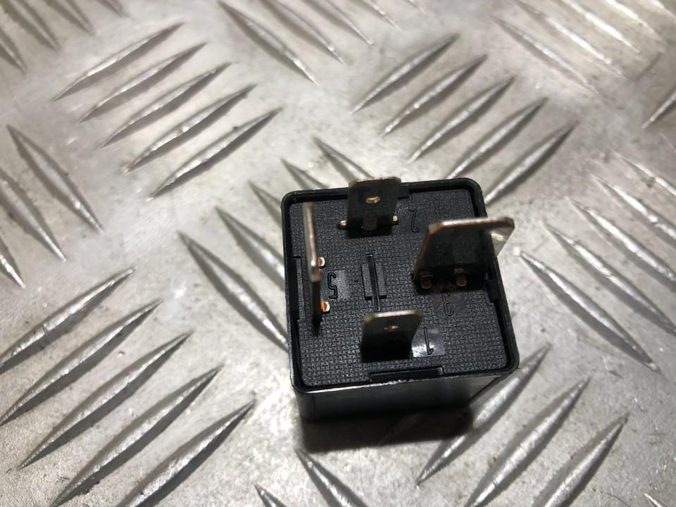 7m0951253a 96vw10k705ca , v23136-j6-x45 Relay module Volkswagen Polo ...