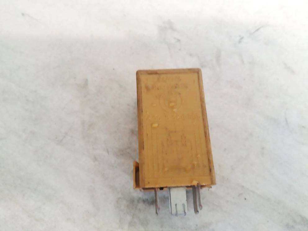 61368384505 6136-8384505, v23141-b3001-x15 Relay module BMW 5-Series ...