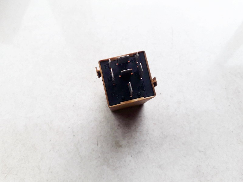 61368384505 v23141-b3001-x15 Relay module BMW 5-Series 2005 2.0L ...