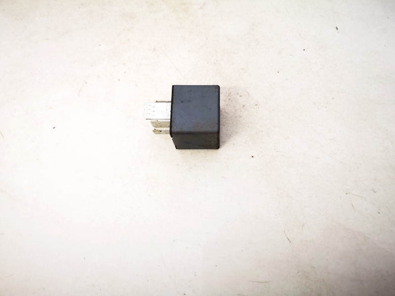 04671886aa used Relay module Dodge Journey 2009 2.0L - EIS01351945 ...