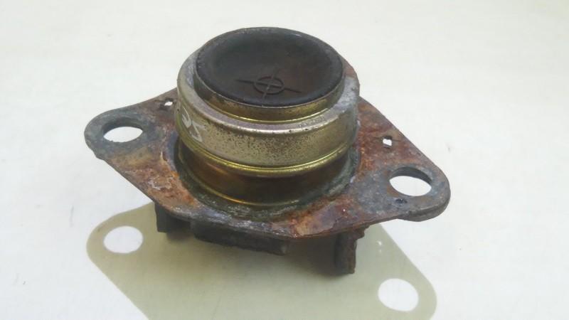 7700437391 8200277791 Engine Mounting and Transmission Mount (Engine ...