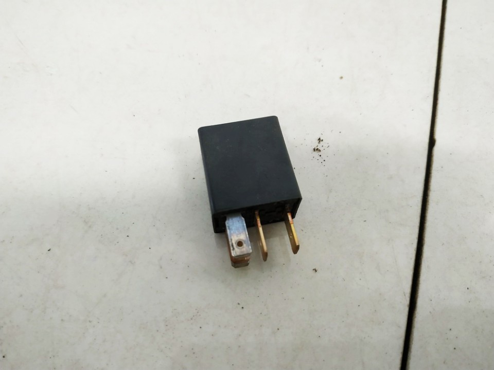 04608650 Chrysler Voyager 2000 Relay module | EuroImpex