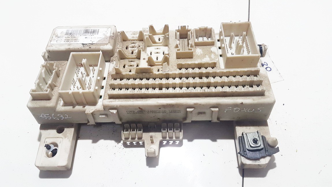97RA000001 97RA-012018 Fuse box Ford Focus 2006 1.6L - EIS00952065 ...