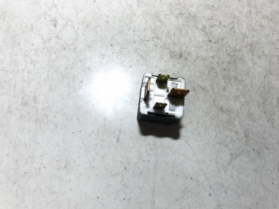191937503 4ra003510 Relay module Volkswagen Passat 1992 1.9L ...