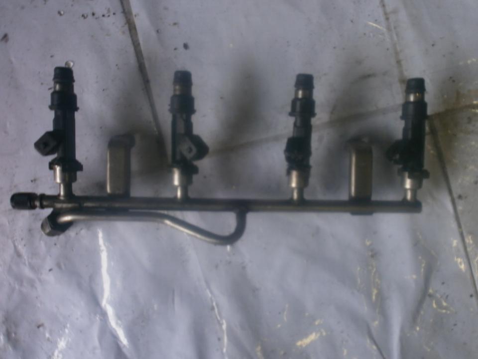 25313846 4 Fuel injector rail (injectors)(Fuel distributor) Opel Astra ...
