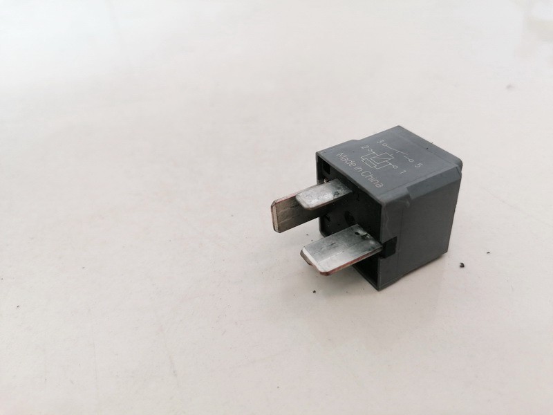 13500120 3760 Relay module Opel Insignia 2011 2.0L - EIS01342163 | Used ...