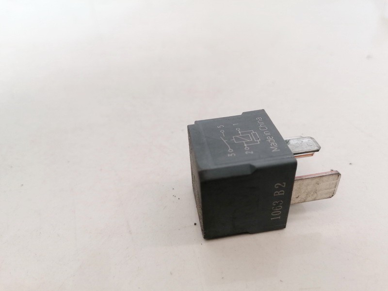 13500120 3760 Relay module Opel Insignia 2011 2.0L - EIS01342163 | Used ...