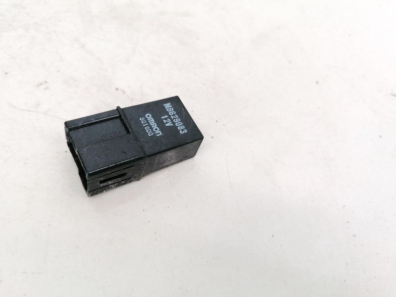 MB629083 Mitsubishi Galant 1998 Relay module | EuroImpex