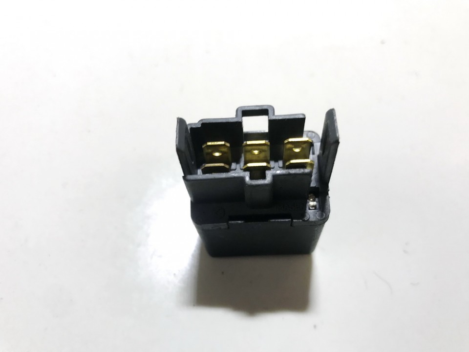 hd22 used Relay module Mazda 323F 1997 1.8L - EIS00682225 | Used Auto ...
