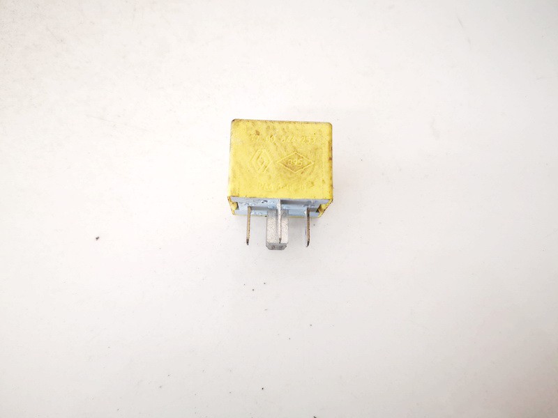 7700844253 used Relay module Renault Master 2005 2.5L - EIS01112261 ...