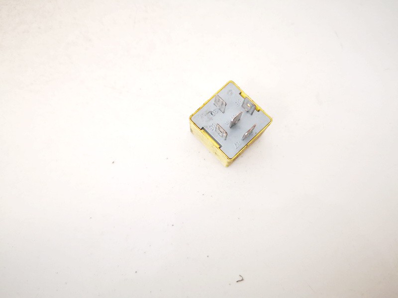 7700844253 used Relay module Renault Master 2005 2.5L - EIS01112261 ...