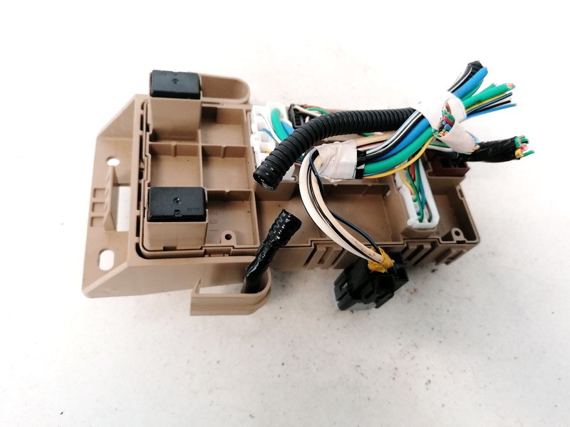 82201AJ000 906107 Fuse box Subaru Legacy 2010 2.0L - EIS01112269 | Used ...