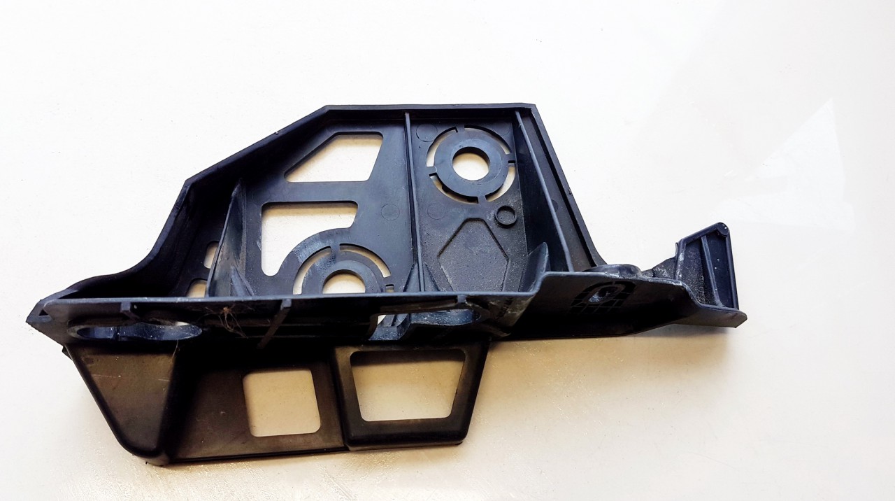9684022380 USED Front Bumper mounts (BUMPER BRACKET) left Peugeot 3008 ...