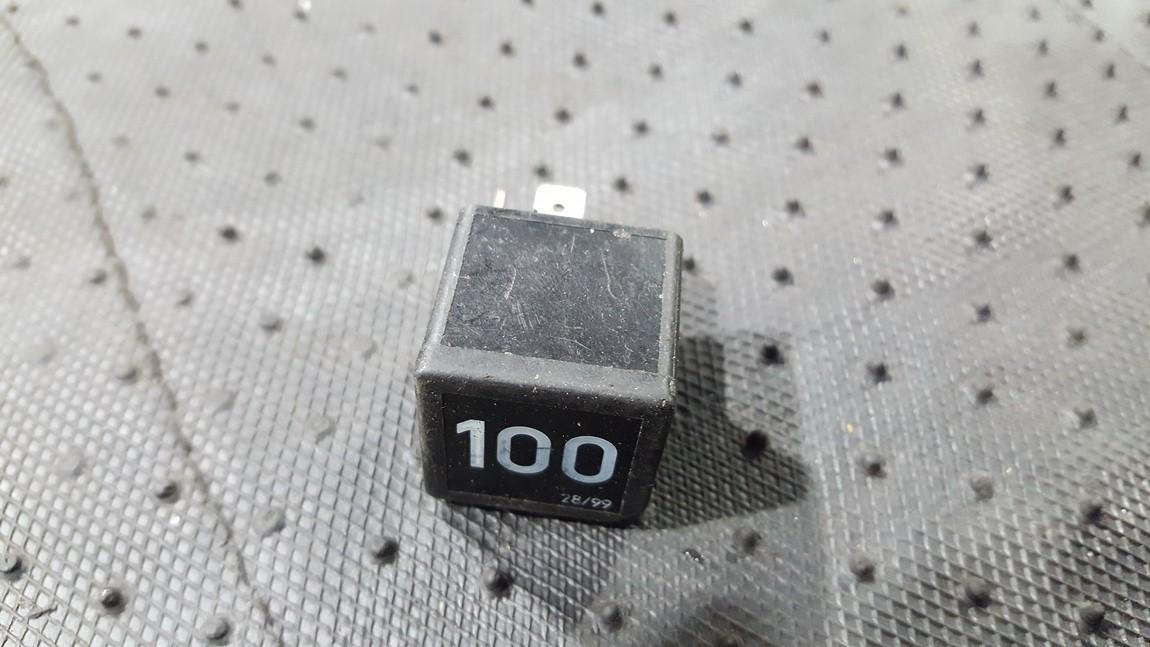 7M0951253A V23136-J6-X45, 95VW10K705CA Relay module Skoda Octavia 2009 ...