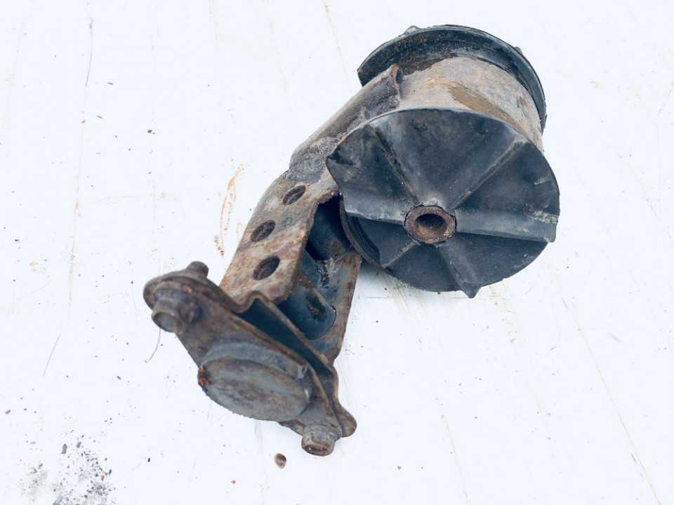 used used Engine Mounting and Transmission Mount (Engine support ...