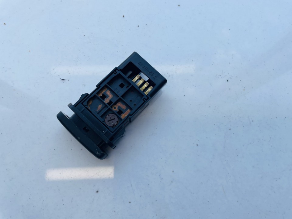 156936 used Heated screen switch (Window Heater Switch) Toyota Avensis ...