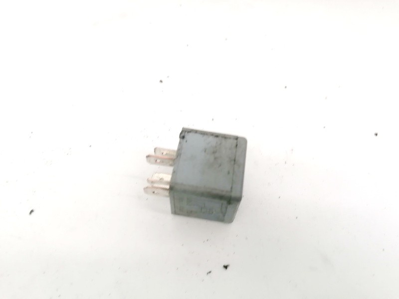1J0906381 V23134 B63 X383,PA66GF25,429 Relay module Volkswagen Beetle ...