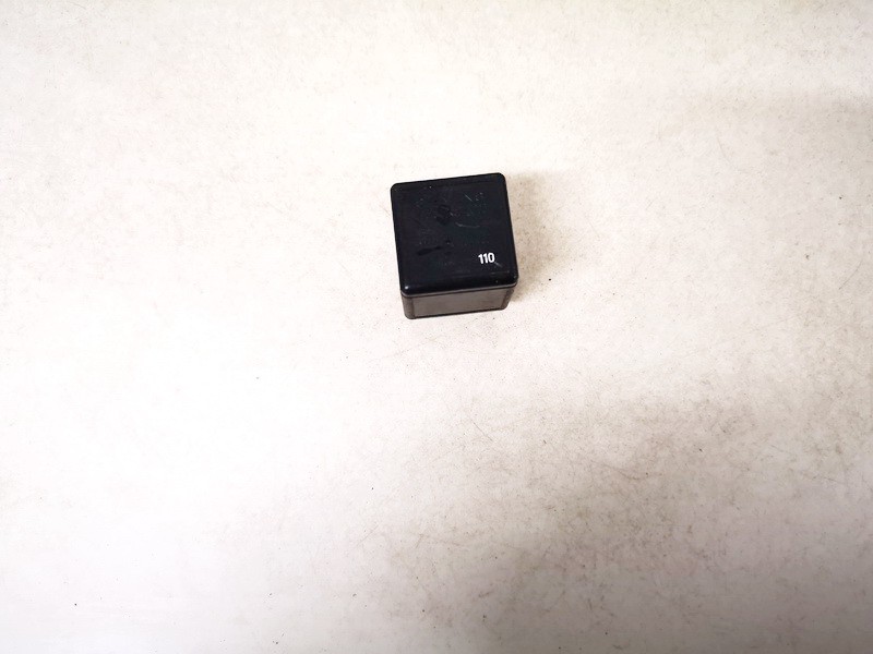 90464760 v23134-k52-x220 Relay module Opel Astra 2000 1.7L ...